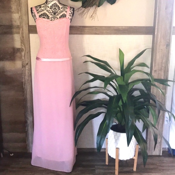 JS Collections | Dresses | Elegant Pink Embroidered Beaded Evening Gown ...